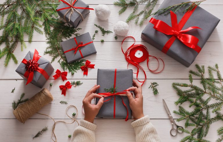 Christmas Wrapping: Three Ways to Wrap - Damart